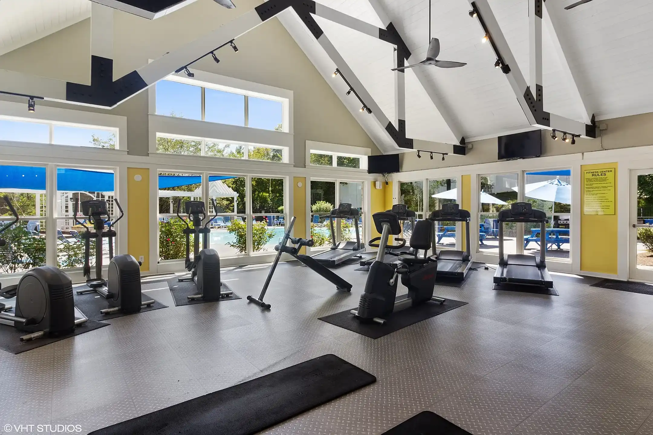 Brookstone Village - Cincinnati, OH 45209 | ApartmentGuide.com