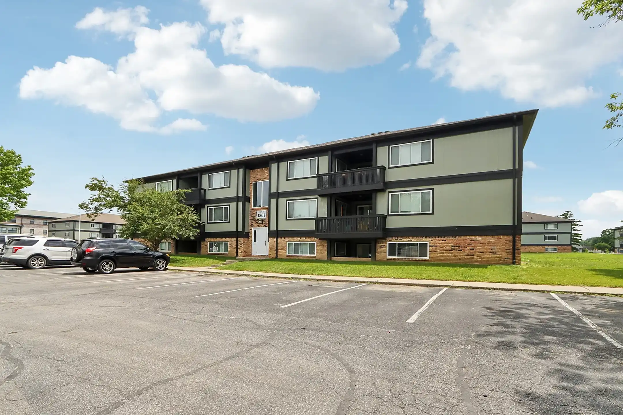 Paragon Park - Indianapolis, IN 46219 | ApartmentGuide.com