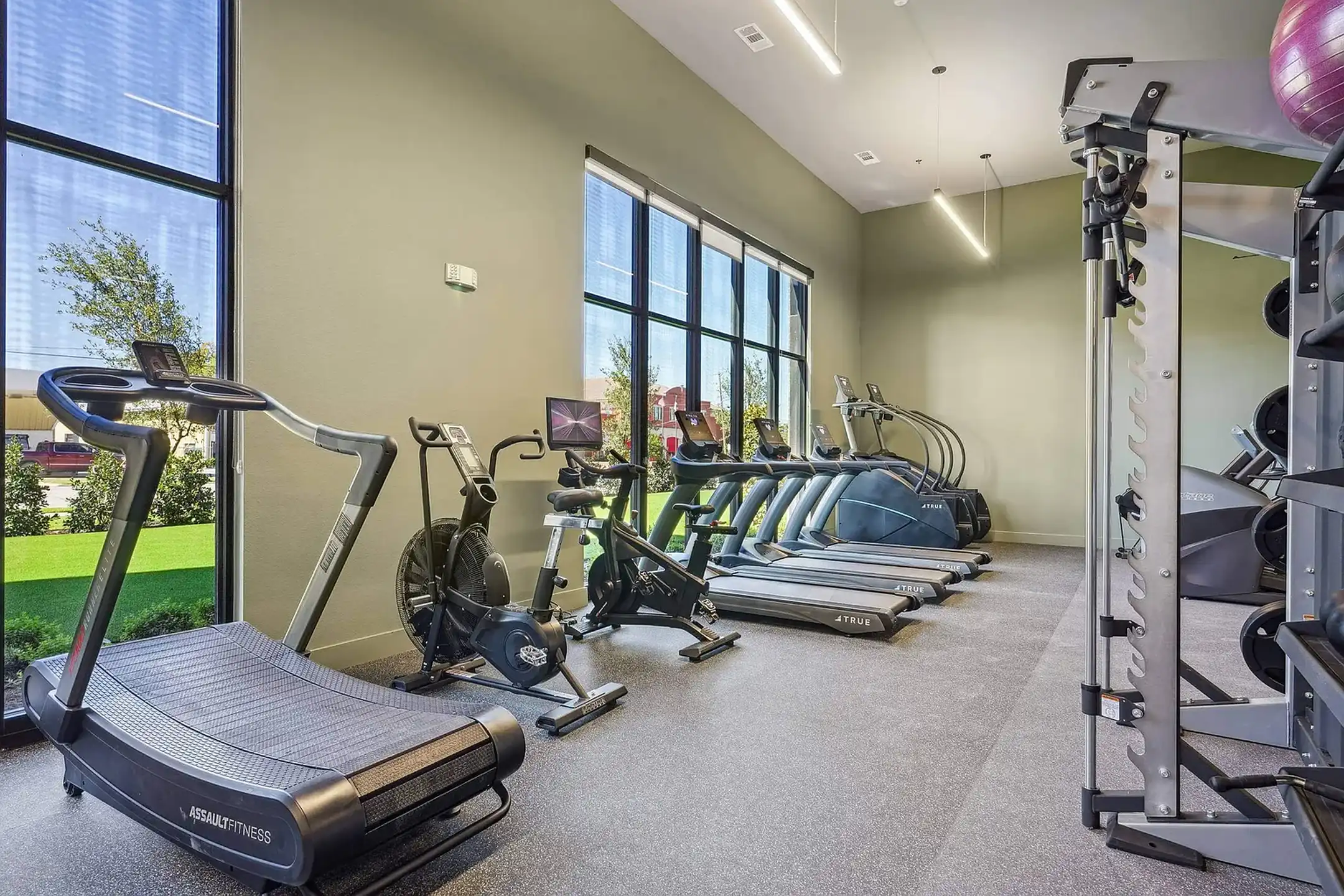 Heritage McKinney Square - McKinney, TX 75069 | ApartmentGuide.com