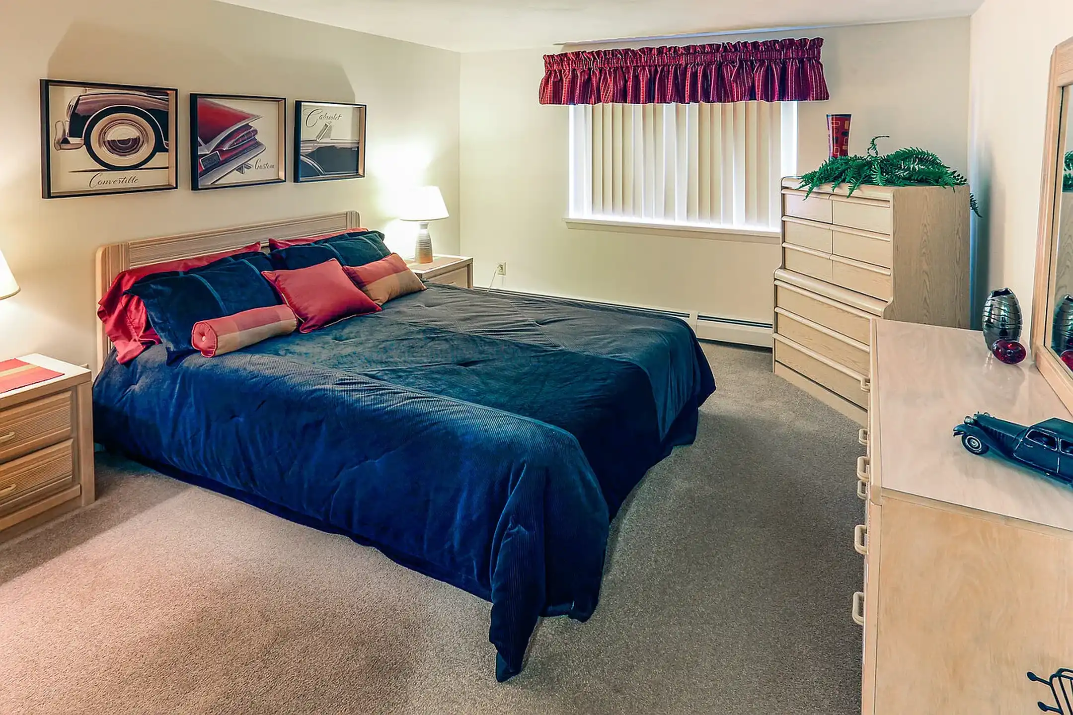 Rustic Village - Rochester, NY 14623 | ApartmentGuide.com