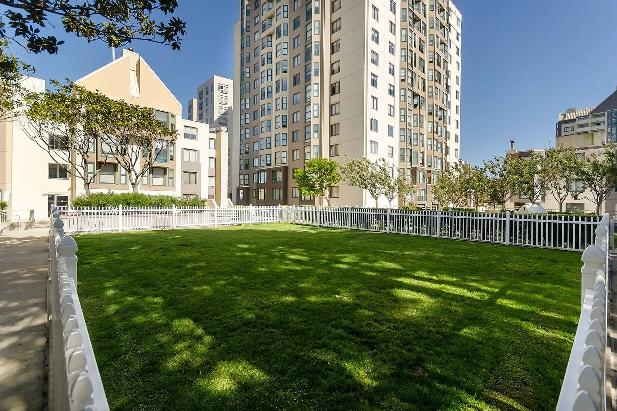 The Fillmore Center - San Francisco, CA 94115 | ApartmentGuide.com