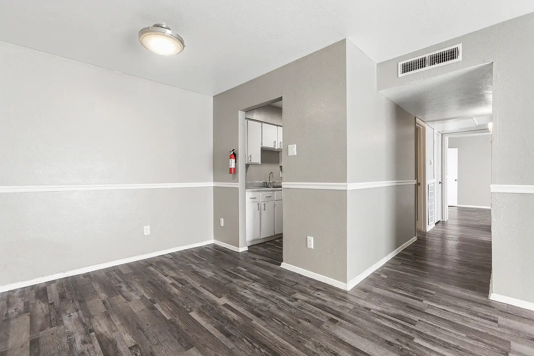 Mountain Creek Apartments - Dallas, TX 75241 | ApartmentGuide.com