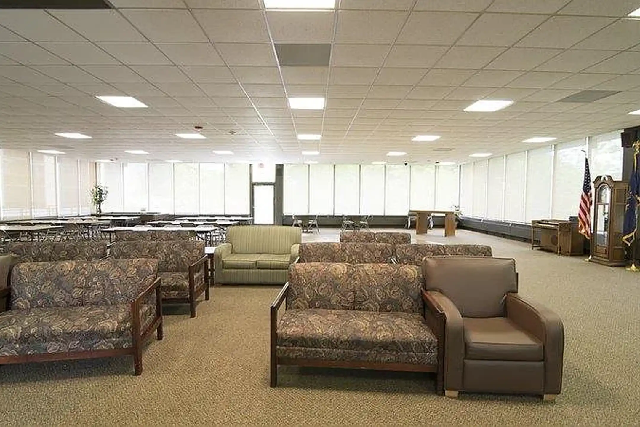 Seneca Towers - Rochester, NY 14621 | ApartmentGuide.com