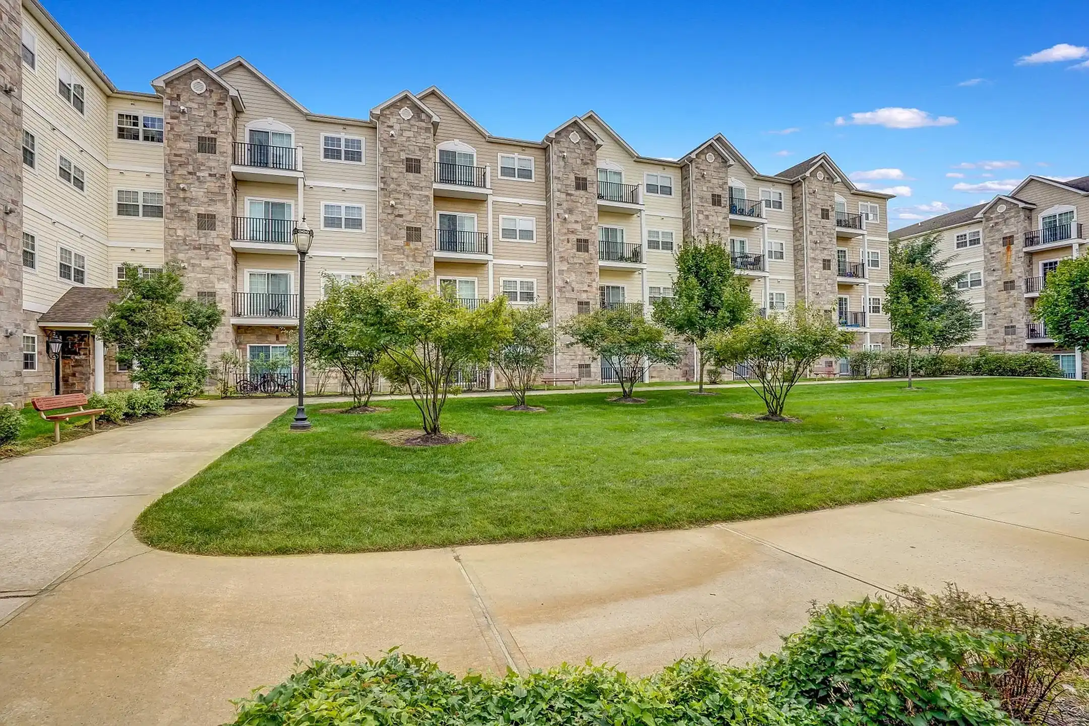 Washington Square Apartments - Lakewood, NJ 08701 | ApartmentGuide.com
