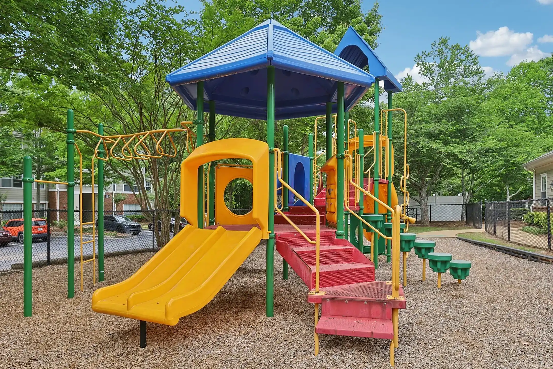 Newnan Crossing - Newnan, GA 30265 | ApartmentGuide.com