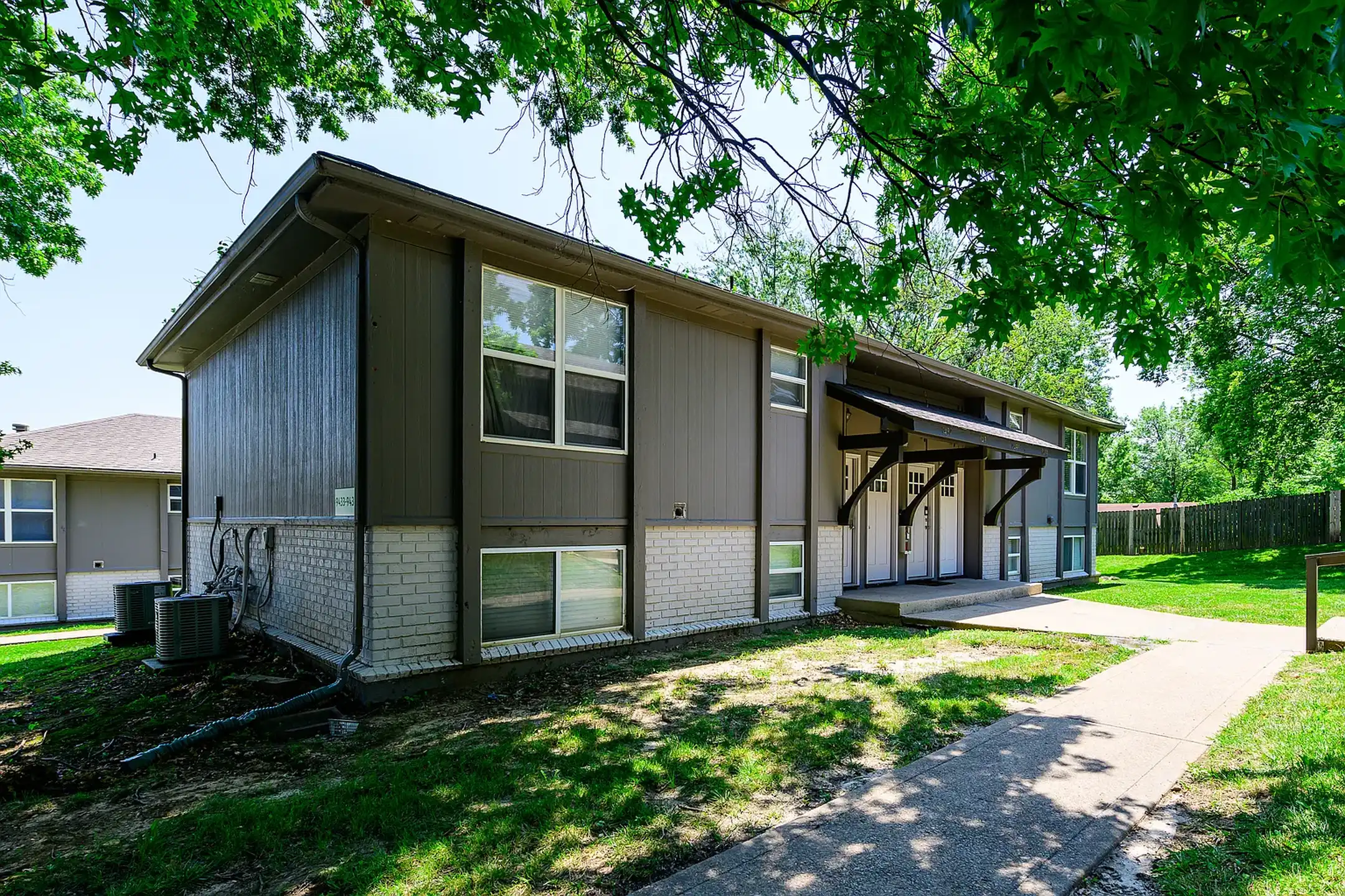 PARKVILLE 2 - Bedroom - Parkville, MO 64152 | ApartmentGuide.com