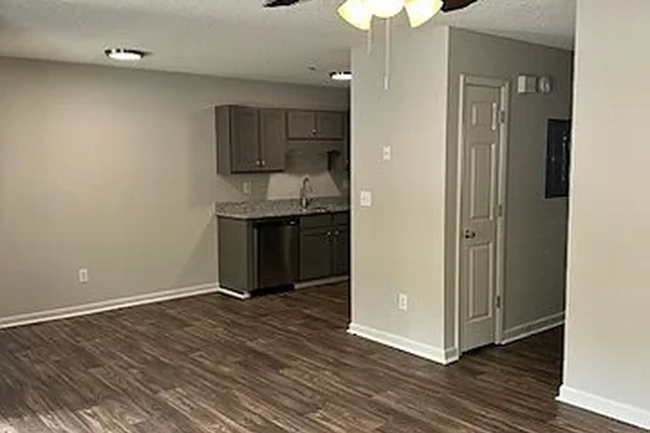 Foster Place Senior Living - Dallas, GA 30132 | ApartmentGuide.com