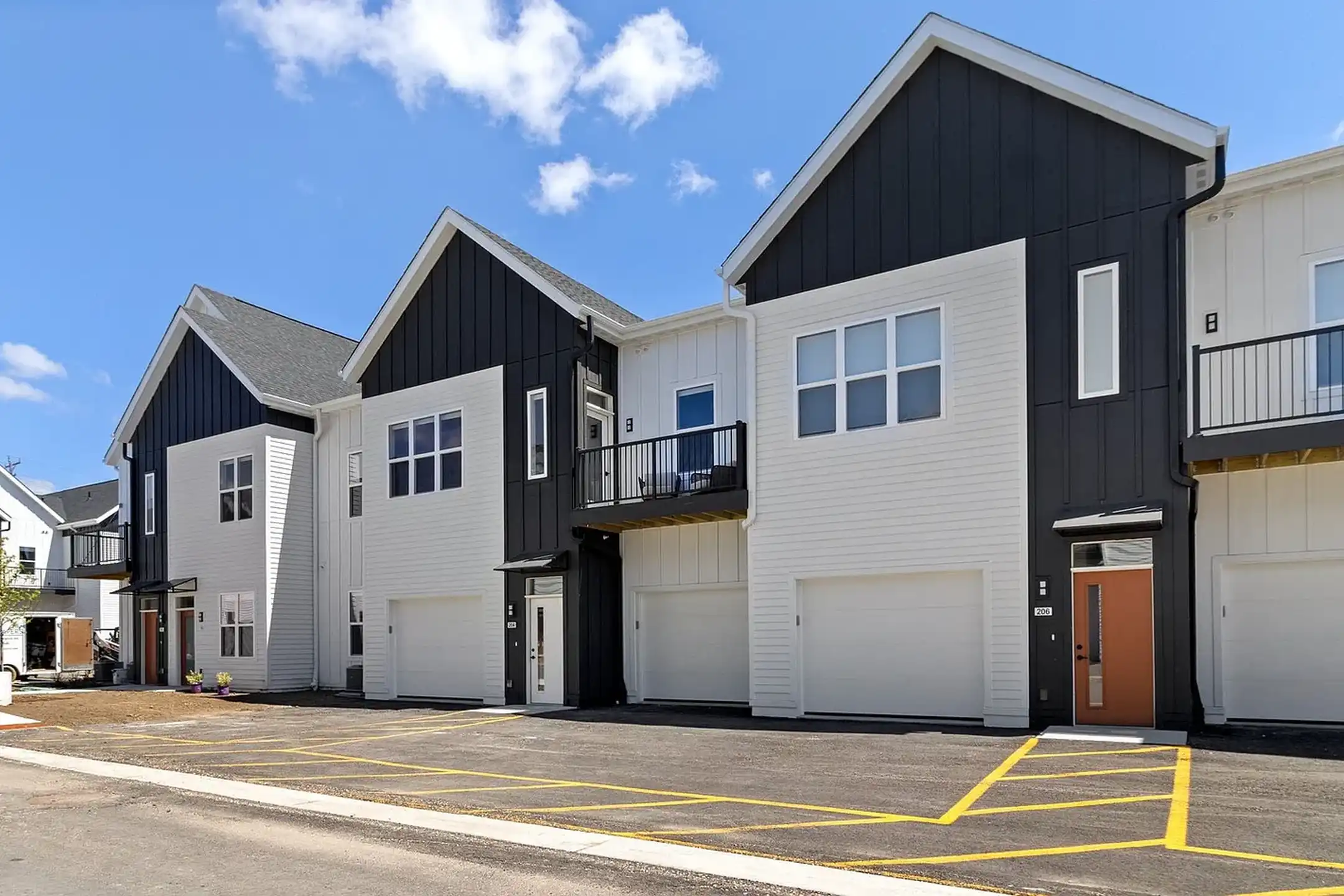 The Emree - West Bend, WI 53095 | ApartmentGuide.com