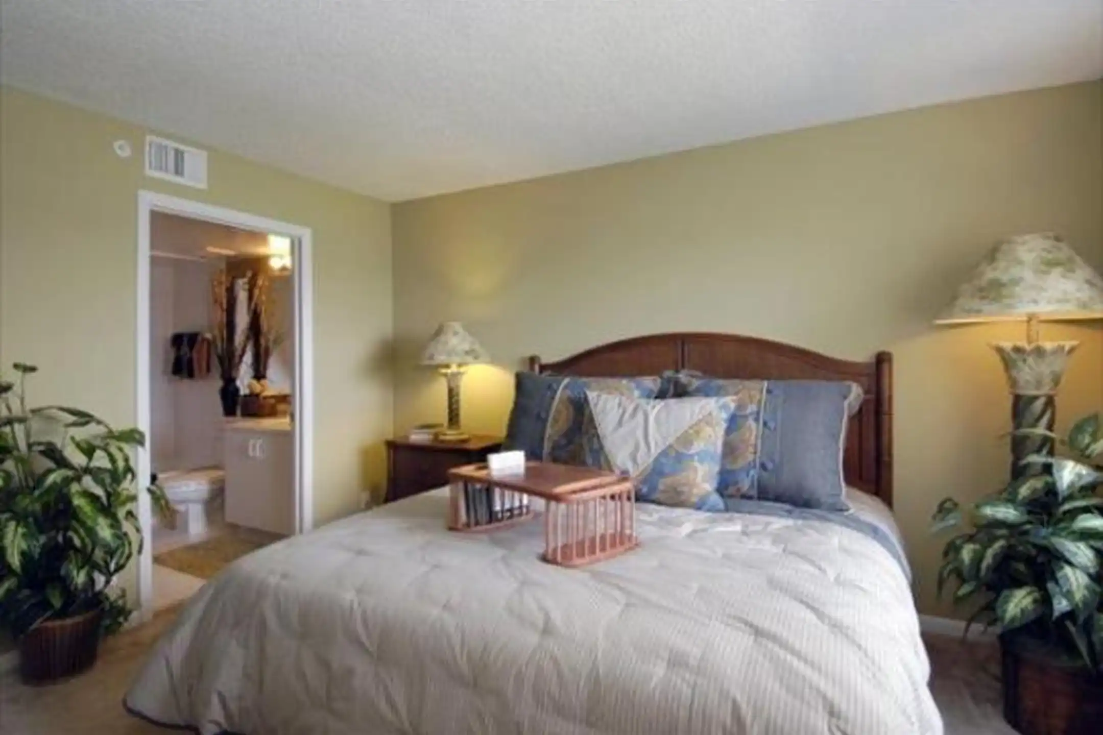 6351 Palm Trace Landings Dr - Davie, FL 33314 | ApartmentGuide.com