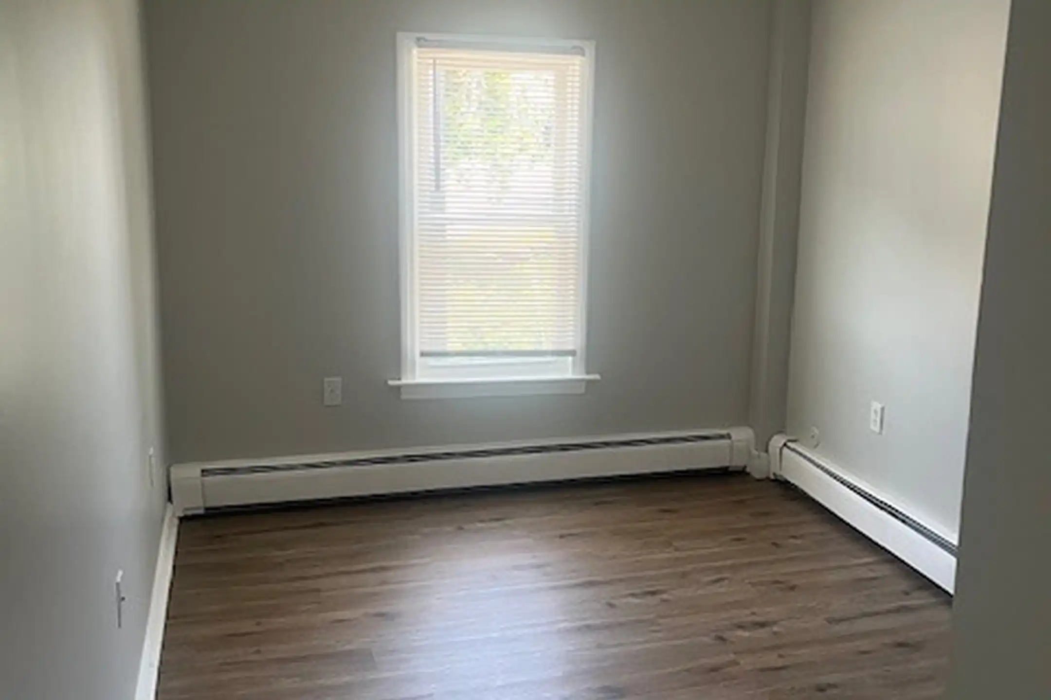 33 Exeter Rd unit 29-1 - Newmarket, NH 03857 | ApartmentGuide.com
