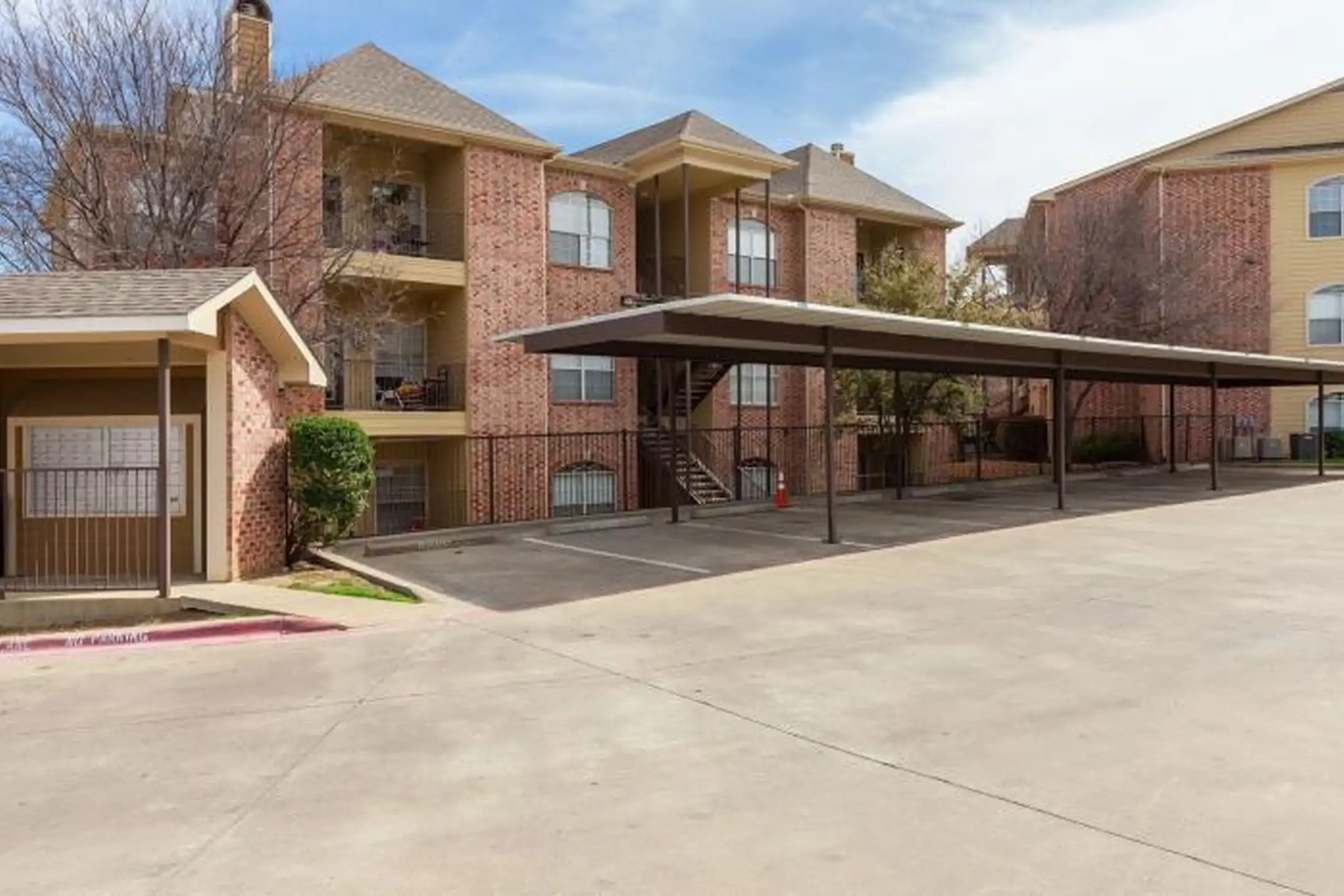 3700 Post Oak Blvd - Euless, TX 76040 | ApartmentGuide.com