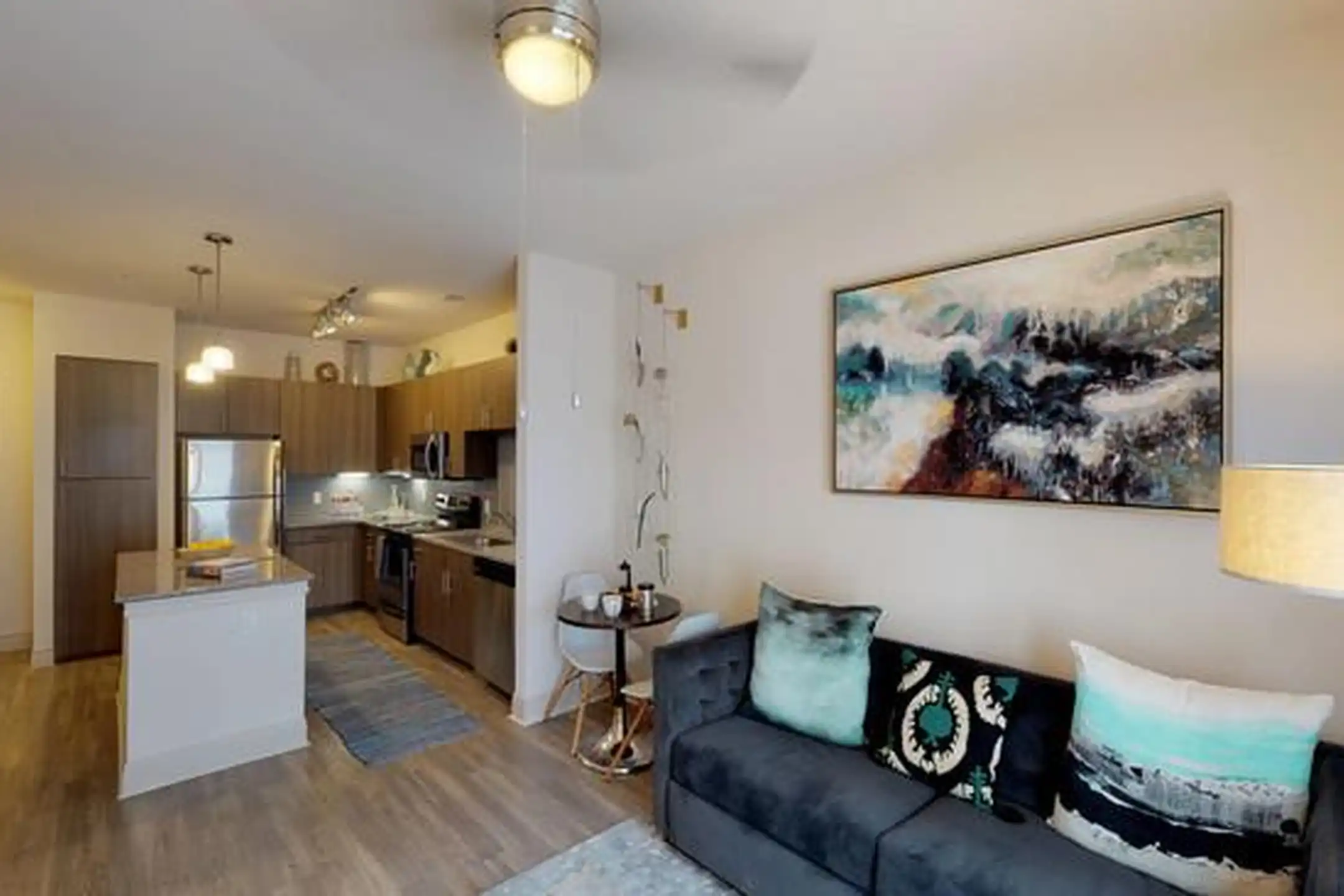 2627 Main St - Houston, TX 77002 | ApartmentGuide.com