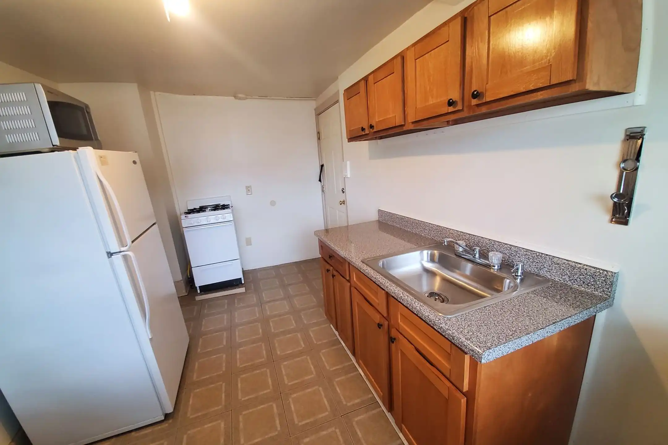 523 E Buffalo St unit 7 - Ithaca, NY 14850 | ApartmentGuide.com