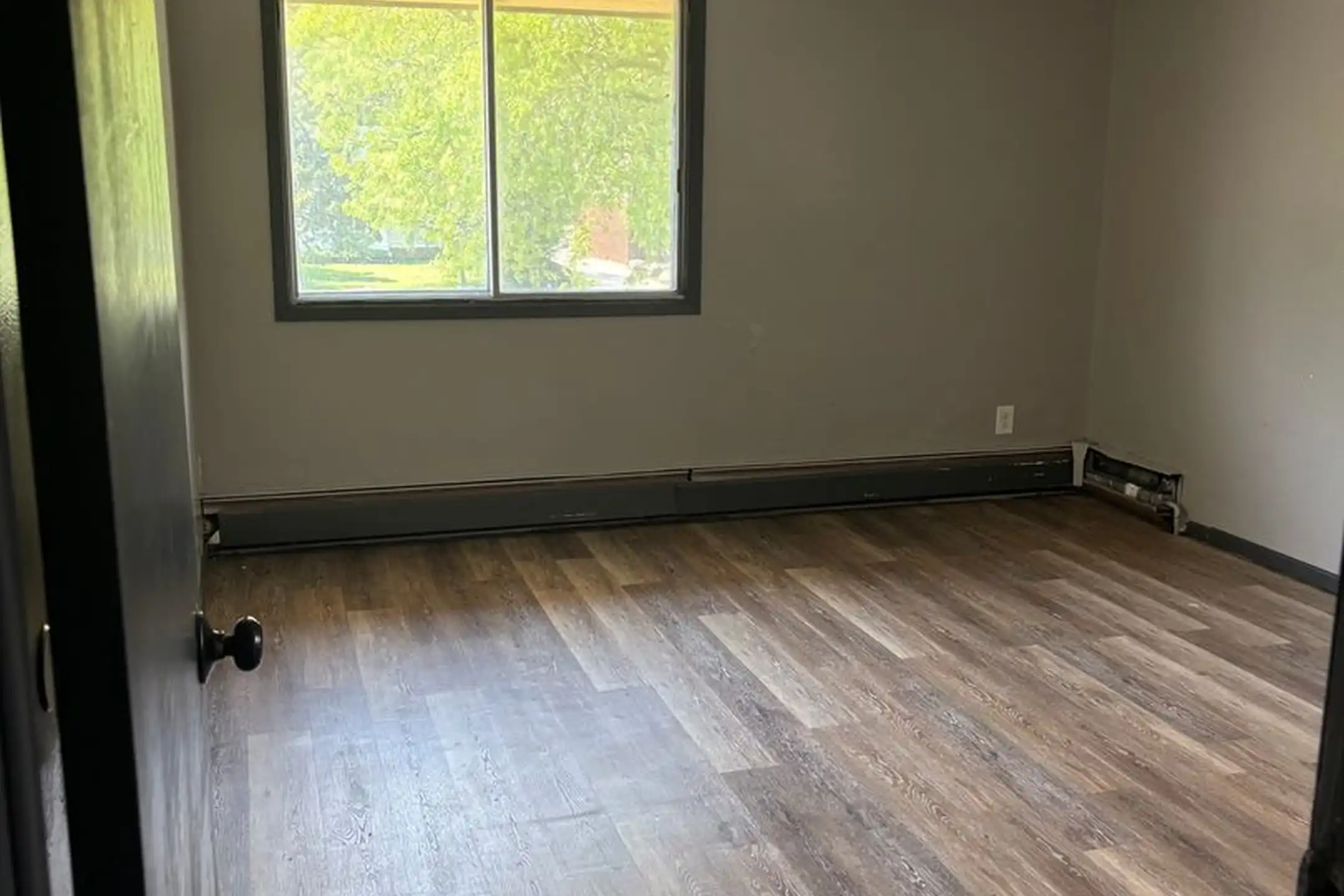 6320 N 91st St unit 3a - Milwaukee, WI 53225 | ApartmentGuide.com