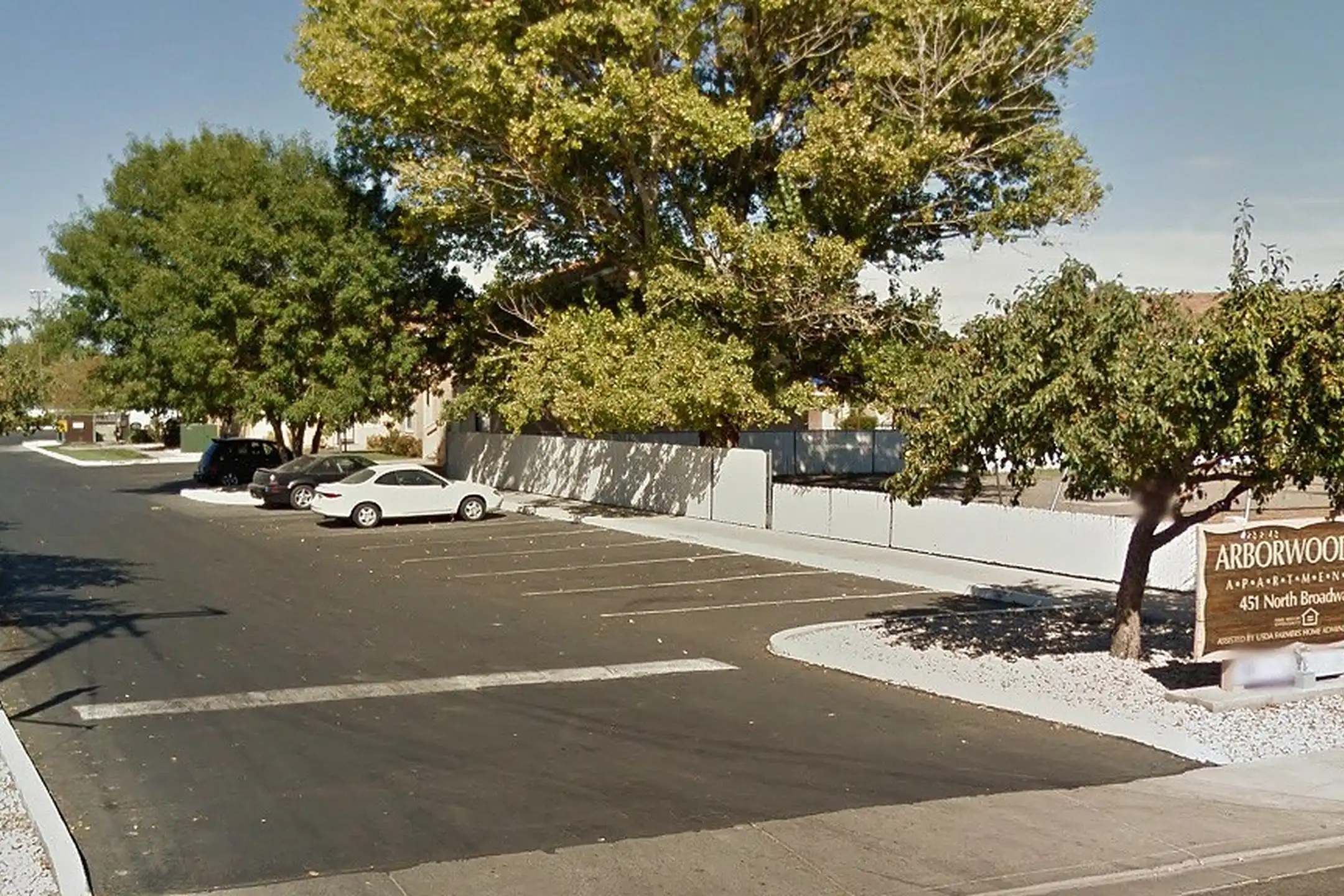 451 N Broadway St - Fallon, NV 89406 | ApartmentGuide.com