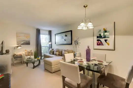 Apartments for Rent in Metairie, LA - 419 Rentals | ApartmentGuide.com