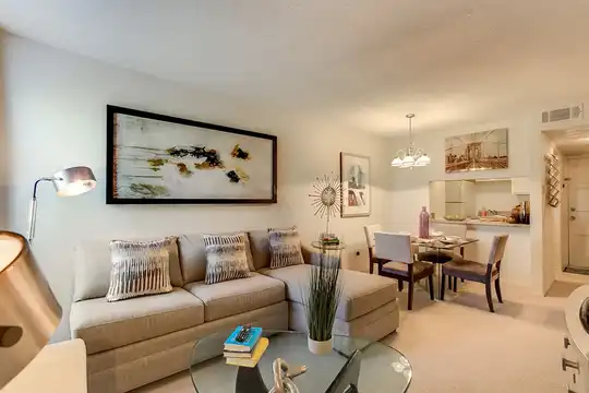 Apartments for Rent in Metairie, LA - 358 Rentals | ApartmentGuide.com