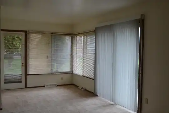 Quarry Lake Park, Racine, WI Apartments for Rent - 104 Apartments ...