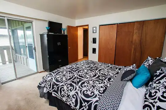 Quarry Lake Park, Racine, WI Apartments for Rent - 104 Apartments ...