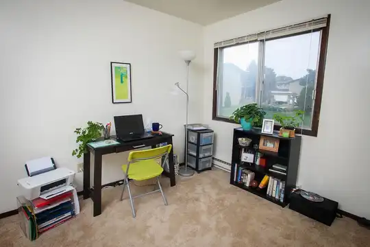 Quarry Lake Park, Racine, WI Apartments for Rent - 104 Apartments ...