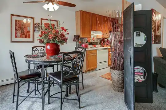 Quarry Lake Park, Racine, WI Apartments for Rent - 104 Apartments ...