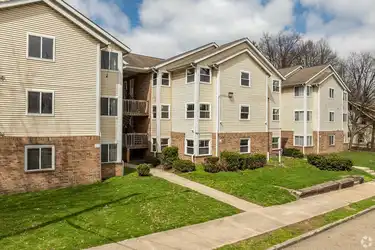 University Commons Apartments - Akron, OH 44311 | ApartmentGuide.com