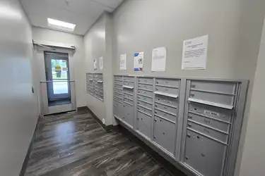 Crestwood Ridge - Cedar Rapids, IA 52405 | ApartmentGuide.com