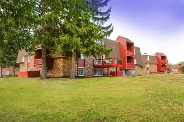 Edgebrook Estates - Cheektowaga, NY 14227 | ApartmentGuide.com