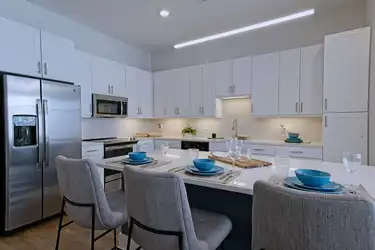 The Rise Apartments - Memphis, TN 38103 | ApartmentGuide.com