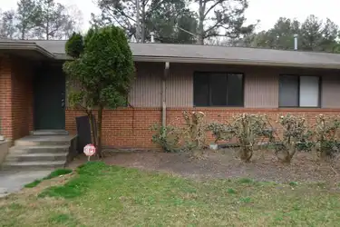 11 Shepherd Ln - Chapel Hill, NC 27514 | ApartmentGuide.com