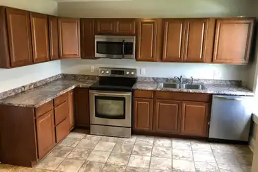 230 Magazine St unit 2 - Carnegie, PA 15106 | ApartmentGuide.com