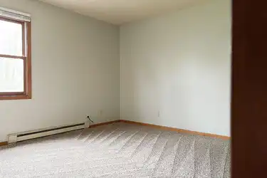 Spacious Northside Apartments - Muncie, IN 47303 | ApartmentGuide.com