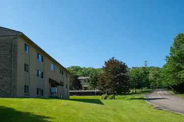 North Pointe Commons - Pittsburgh, PA 15229 | ApartmentGuide.com