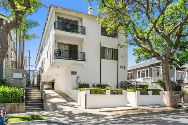 935 W 10th St unit #5 - Los Angeles, CA 90731 | ApartmentGuide.com