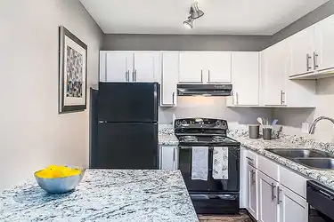 The Lakes at Fountain Square Apartment Homes - Waukegan, IL 60085 ...