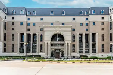 1005 S Shepherd Dr unit 211 - Houston, TX 77019 | ApartmentGuide.com