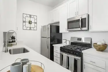 Enclave - Paramount, CA 90723 | ApartmentGuide.com