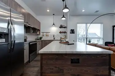 Quarry Town Apartments - Springfield, MO 65804 | ApartmentGuide.com