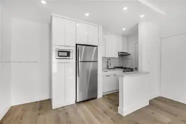 5991 SW 76th St #B5 - South Miami, FL 33143 | ApartmentGuide.com