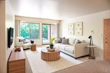 Traver Crossing - Ann Arbor, MI 48105 | ApartmentGuide.com