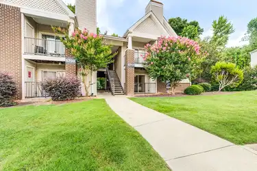 Chason Ridge Apartment Homes - Fayetteville, NC 28314 | ApartmentGuide.com
