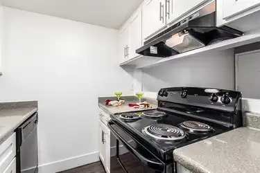 Aztec Villa - Phoenix, AZ 85008 | ApartmentGuide.com