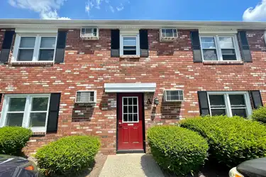 Mountain View - Warren, MA 01083 | ApartmentGuide.com