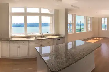 The Alexander - Edgewater, NJ 07020 | ApartmentGuide.com