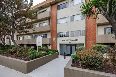 Rodney Manor - Los Angeles, CA 90027 | ApartmentGuide.com