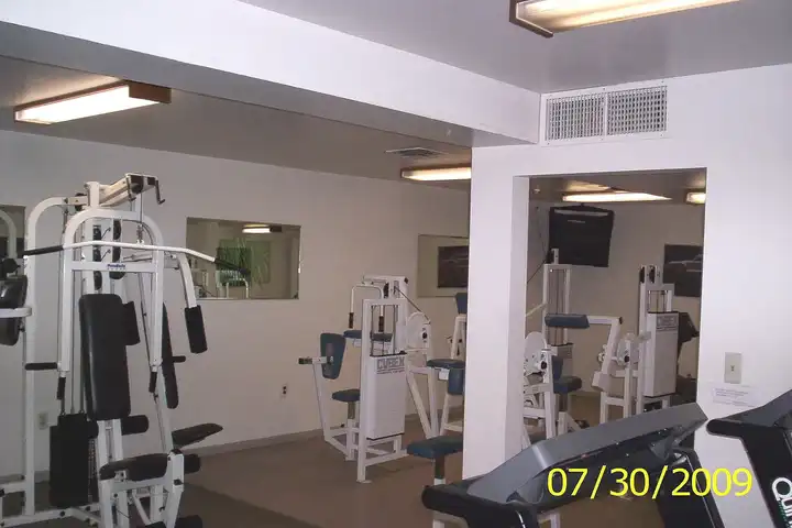 Arlington Manor Apartments - Warren, MI 48088 | ApartmentGuide.com
