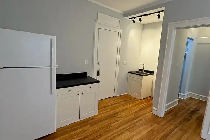 Devonshire Apartments - Duluth, MN 55805 | ApartmentGuide.com