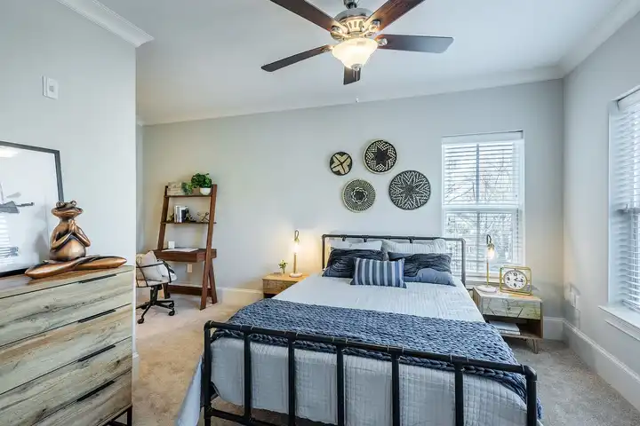 511 Queens - Charlotte, NC 28207 | ApartmentGuide.com
