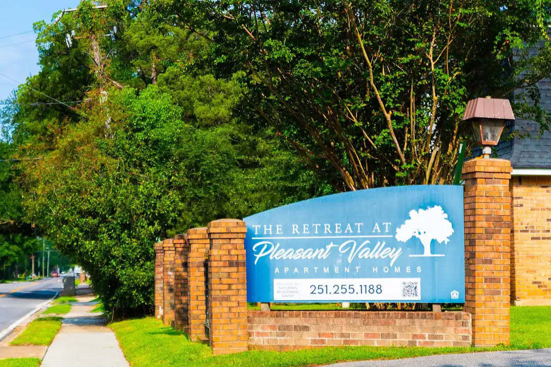 The Retreat at Pleasant Valley - Mobile, AL 36606 | ApartmentGuide.com