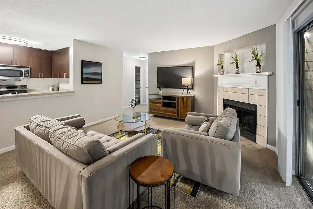 University Ridge Apartments - Durham, NC 27707 | ApartmentGuide.com